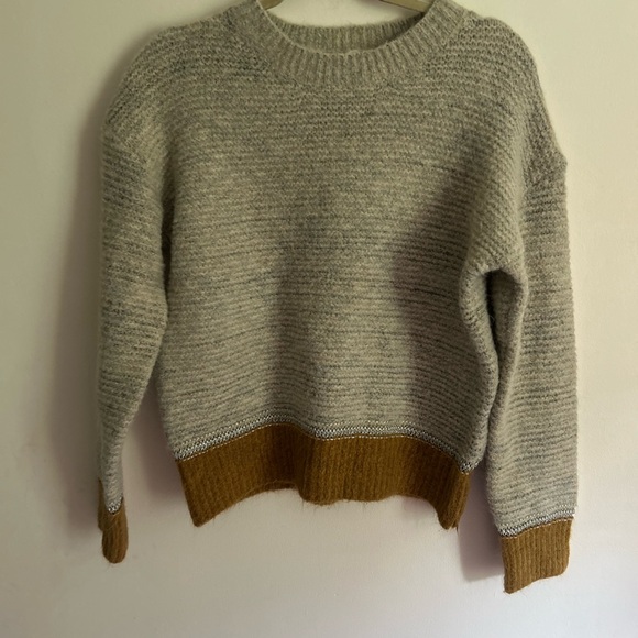 Mystree | Sweaters | Tan And Brown Crew Neck Sweater With Ribbed Trim ...